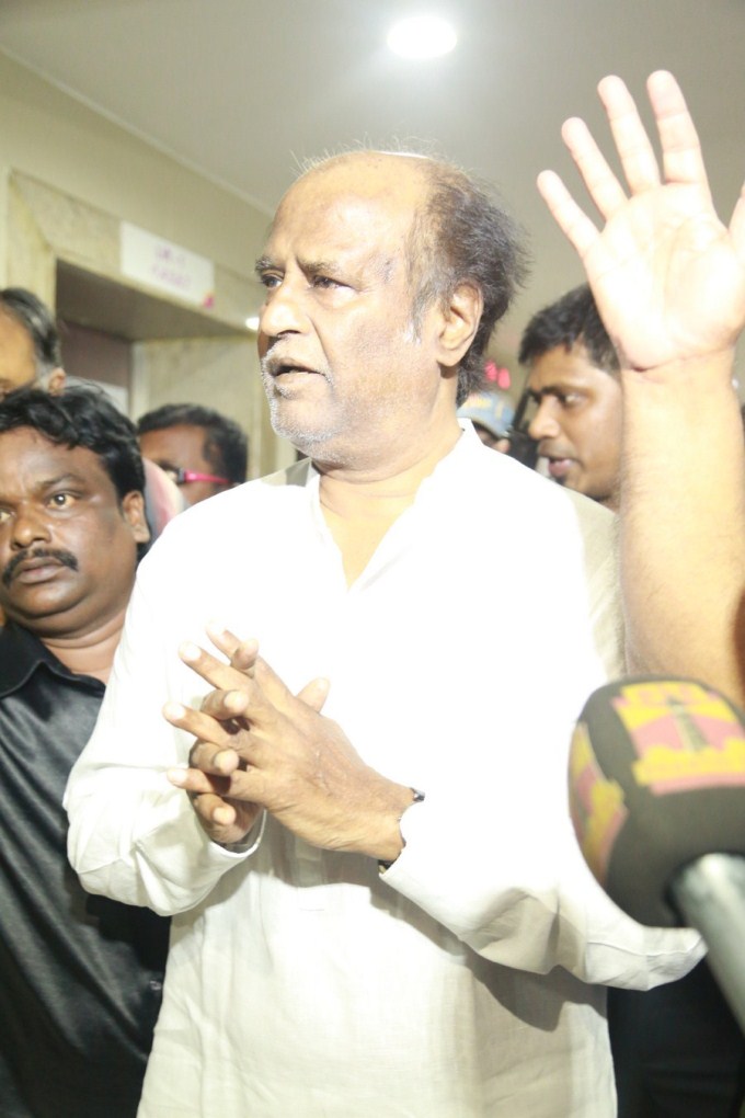 Superstar Rajinikanth Visits K Balachander At Kauvery Hospital - Filmibeat