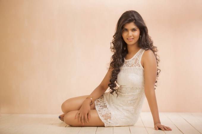 Upasna Photos: Find Latest HD Images, Pictures, Stills & Pics - Filmibeat