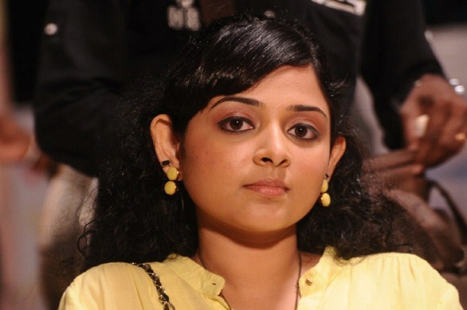 Janani Rajan Photos: Find Latest HD Images, Pictures, Stills & Pics ...