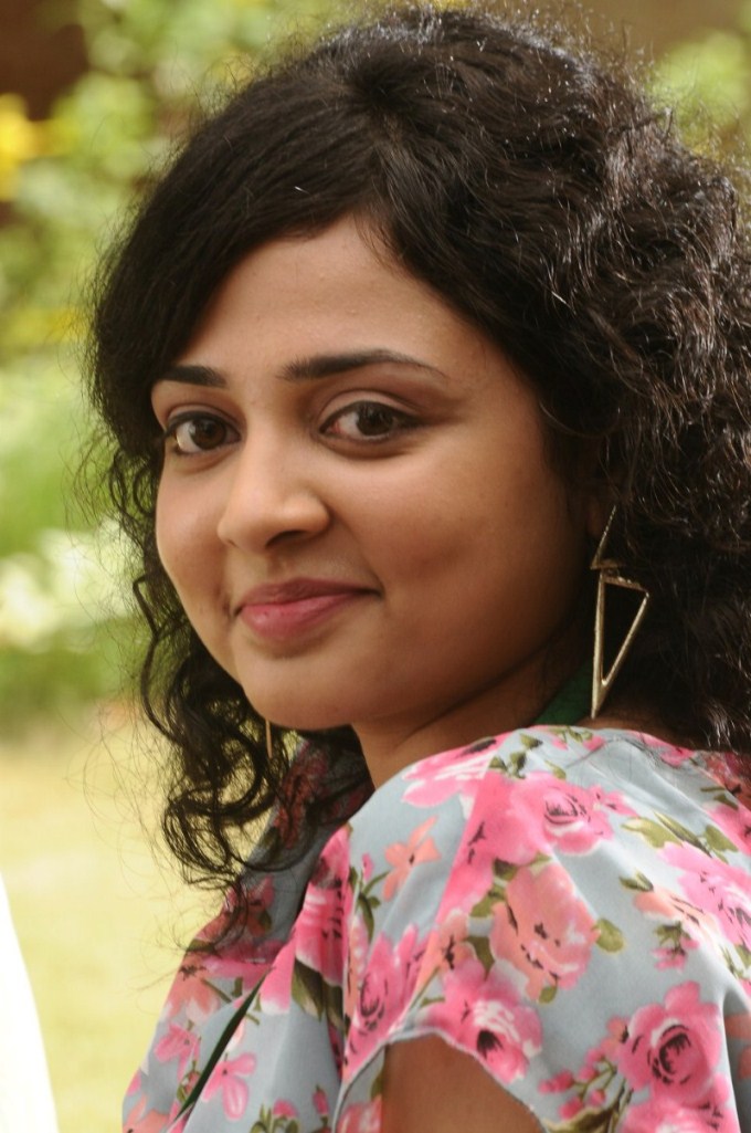 Janani Rajan Photos: Find Latest HD Images, Pictures, Stills & Pics ...