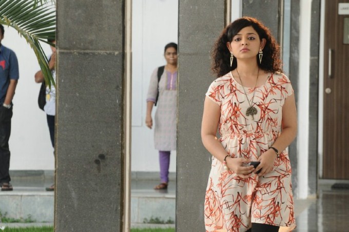 Janani Rajan Photos: Find Latest HD Images, Pictures, Stills & Pics ...