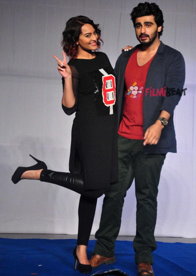 Arjun Kapoor & Sonakshi Sinha Promote 'Tevar' - Filmibeat