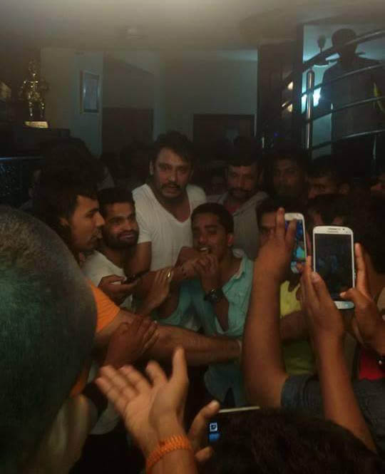 Darshan 37th Birthday Celebration - Filmibeat