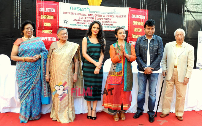 Divya Dutta Celebrate Eco-Friendly Holi With Eco-Friendly Colours ...