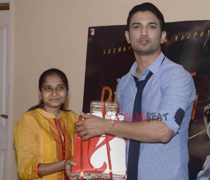 Sushant Singh Rajput Promotes Film Detective Byomkesh Bakshy! - Filmibeat