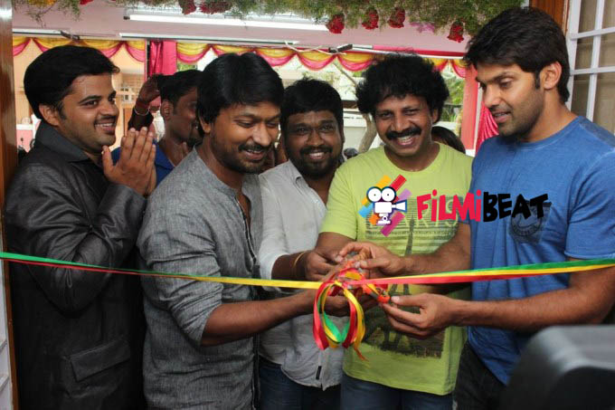 Arya Inaugurates Physiotherapy And Fitness Centre - Filmibeat