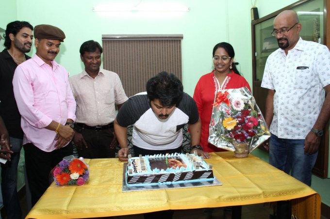 Actor Karan Birthday Celebration 2015 - Filmibeat