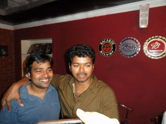 Actor Vijay Spotted Drunk at Premji Amaren's Birthday Party - Filmibeat