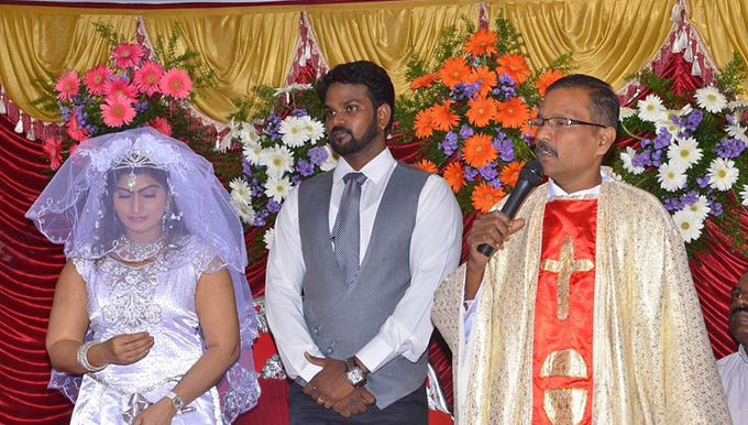 Actress Babilona Weds Industrialist Sundar Babul Raj - Filmibeat