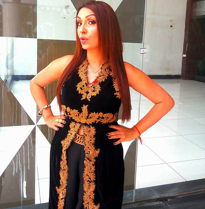 Pooja Misrra Photos: Find Latest HD Images, Pictures, Stills & Pics ...
