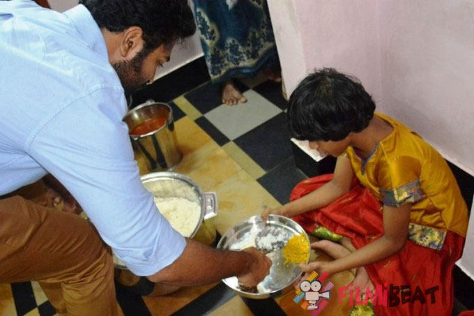 Actress Sneha Birthday Celebrations 2015 - Filmibeat