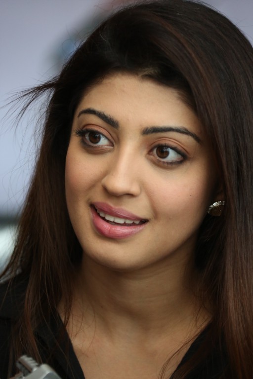 20+ Praneetha Photos: Find Latest HD Images, Pictures, Stills & Pics ...