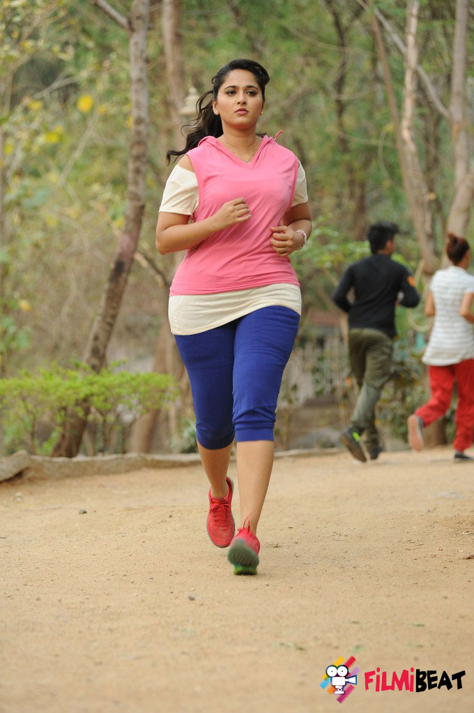 Size Zero Telugu Movie: Pooja, Shooting Stills, Location Photos & First ...