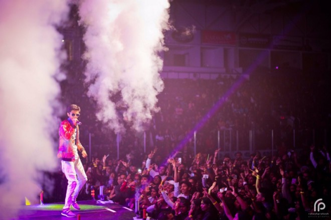Anirudh Ravichander Music Concert At Toronto - Filmibeat