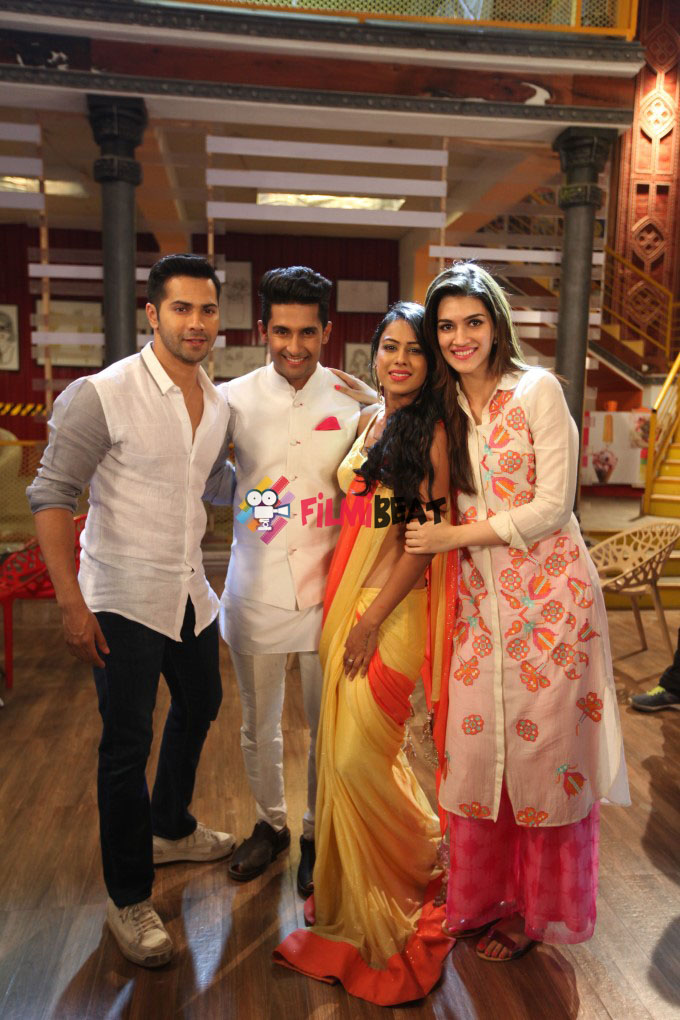 Dilwale Team With The lead Actors of Zee TV KumKum Bhagya Show - Filmibeat