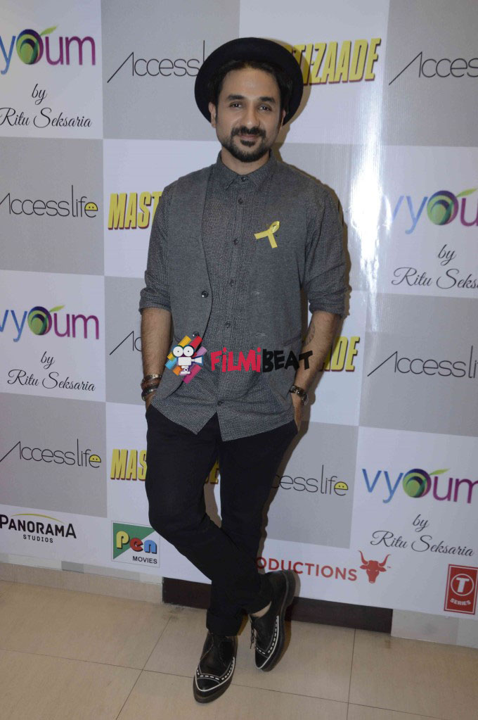 Sunny Leone & Vir Das Promote Mastizaade - Filmibeat