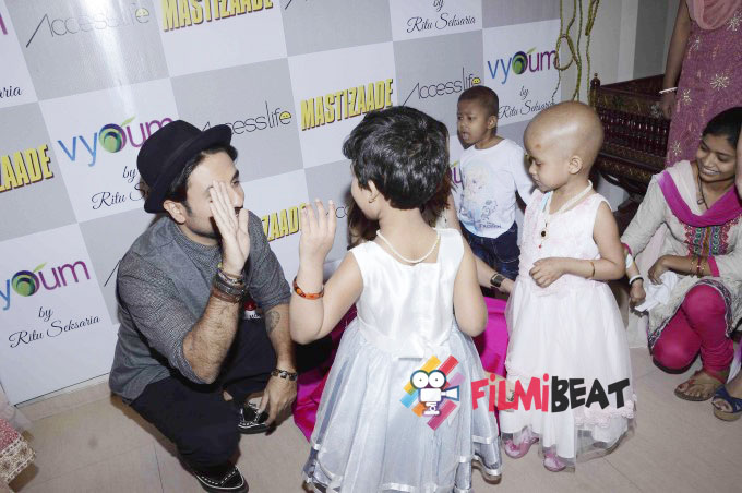Sunny Leone & Vir Das Promote Mastizaade - Filmibeat