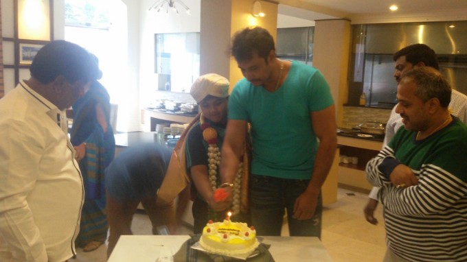Darshan Birthday Celebration At Sandesh The Prince Mysore - Filmibeat
