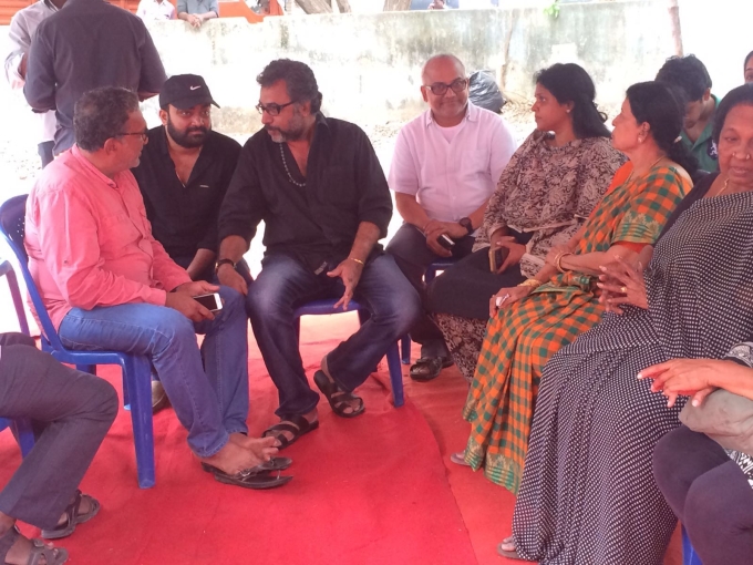 Tamil Industry Pay Last Respect To Kumarimuthu - Filmibeat