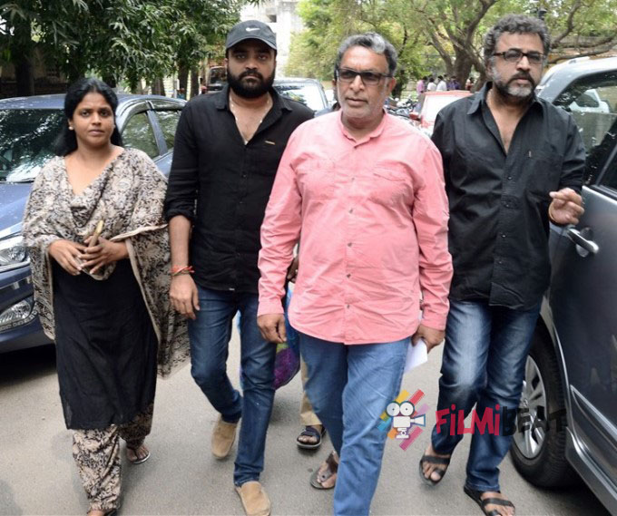 Tamil Industry Pay Last Respect To Kumarimuthu - Filmibeat