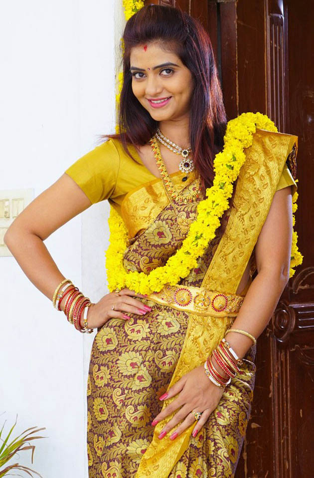 Drishya Kavyam Telugu Movie: Pooja, Shooting Stills, Location Photos ...