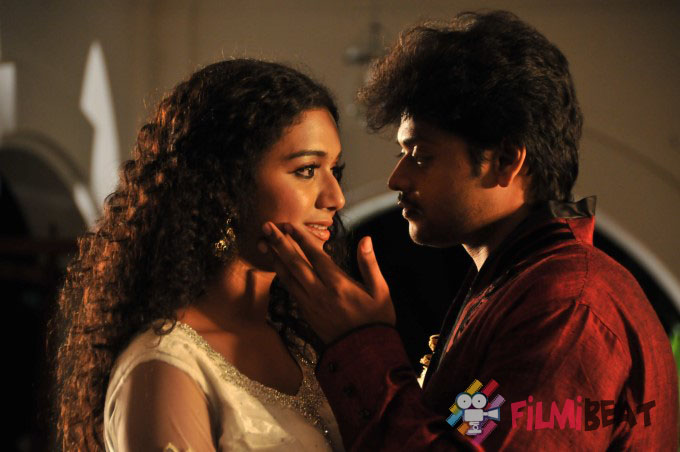 Ennul Aayiram Tamil Movie: Pooja, Shooting Stills, Location Photos ...