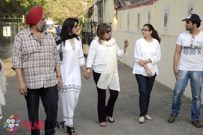 Funeral of Late Wrestler-Actor Dara Singh's Wife Surjit Kaur Randhawa ...