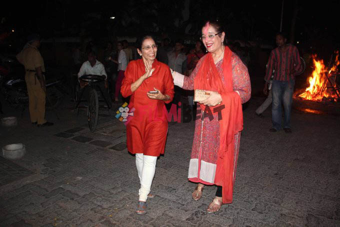 Poonam Sinha Spotted During Holi Pooja - Filmibeat