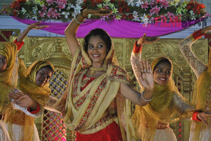 Bannabannada Baduku Kannada Movie: Pooja, Shooting Stills, Location ...