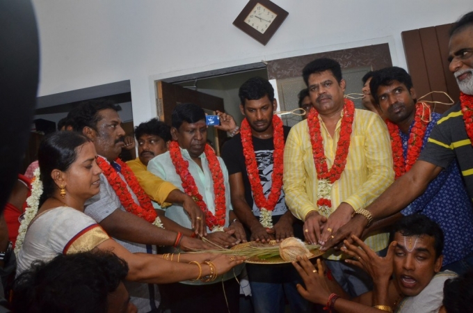 Kathi Sandai Movie Launch - Filmibeat