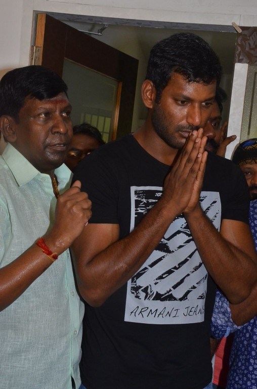 Kathi Sandai Movie Launch - Filmibeat