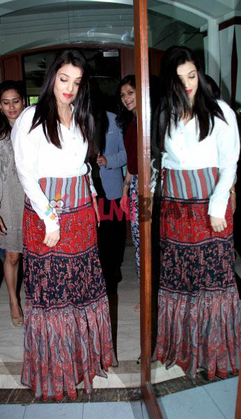 Aishwarya Rai Bachchan Launches Dr Zirak Marker's Book Parenting In The ...