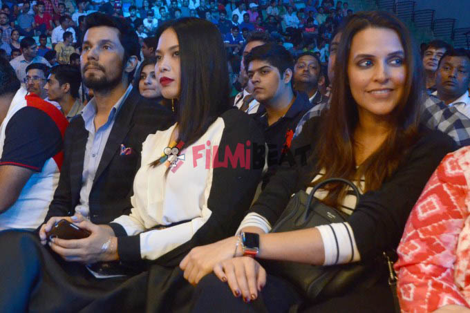 Randeep Hooda And Neha Dhupia At Finals Of Pro Boxing League - Filmibeat