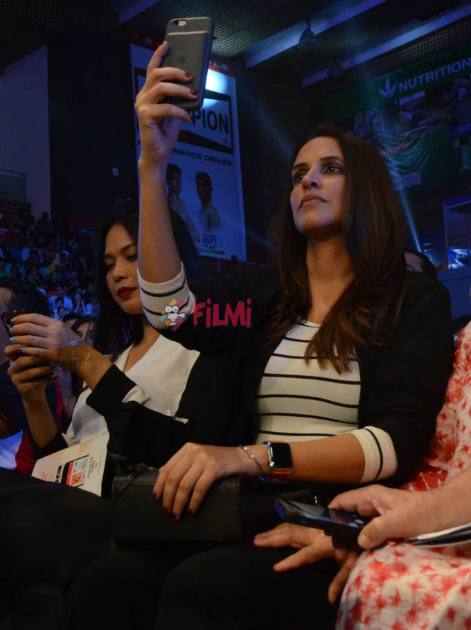 Randeep Hooda And Neha Dhupia At Finals Of Pro Boxing League - Filmibeat