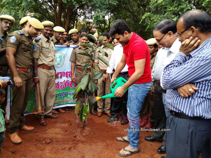 Tollywood Celebrities Participate In Haritha Haram Program - Filmibeat