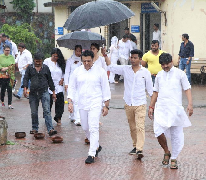 Krushna Abhishek Father Funeral - Filmibeat