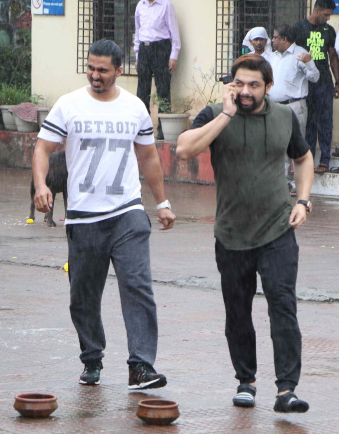 Krushna Abhishek Father Funeral - Filmibeat