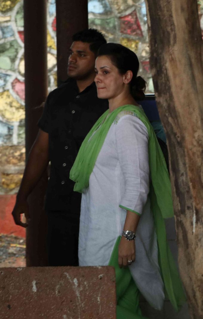 Krushna Abhishek Father Funeral - Filmibeat