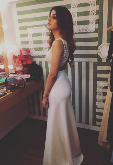 Pooja Bedi Daughter Aalia Shares Bikini Photos On Instragram - Filmibeat