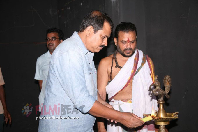 Udhayanidhi Stalin And Director Ezhil New Movie Launch - Filmibeat