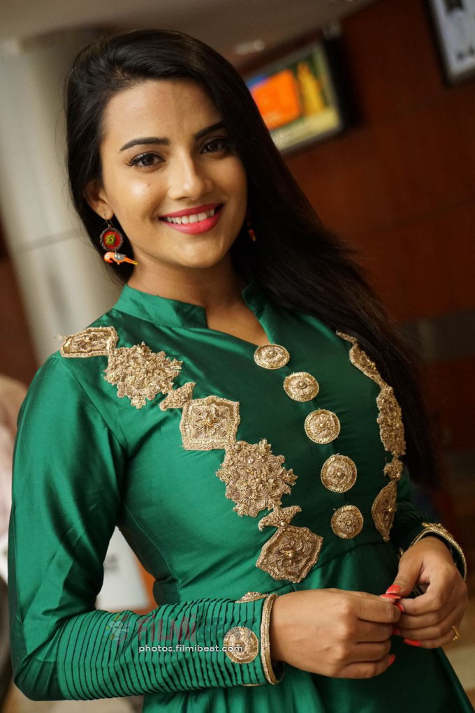 40+ Jyothi Sethi Photos: Find Latest HD Images, Pictures, Stills & Pics ...