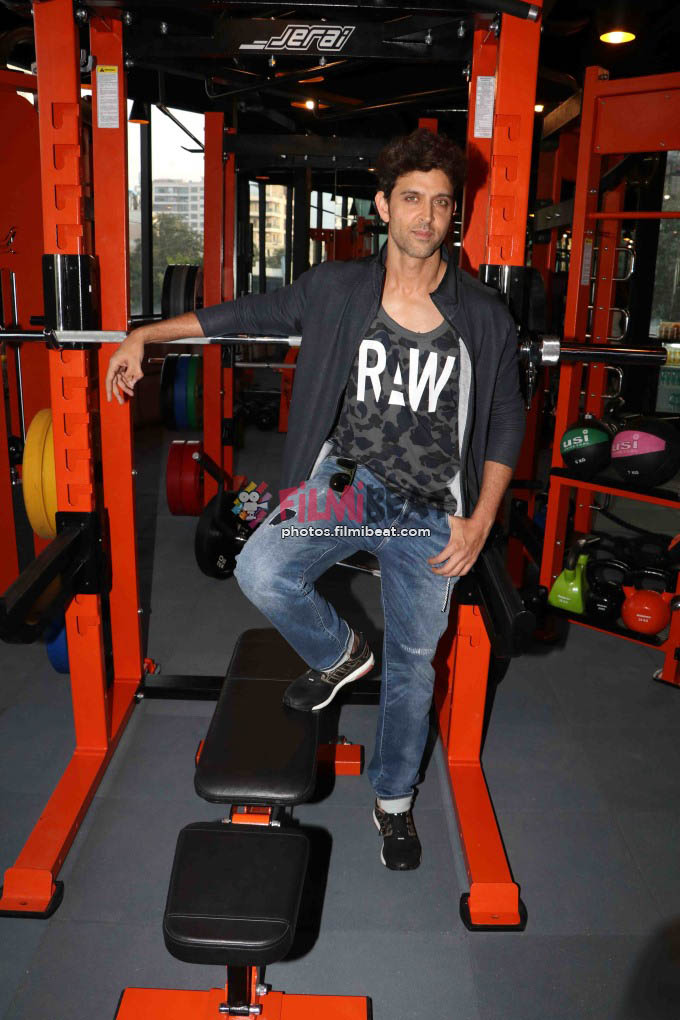 Hrithik Roshan Inagurates GYM In Mumbai - Filmibeat