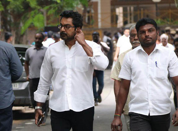 Tamil Celebs Pay Homage To Cho Ramaswamy - Filmibeat