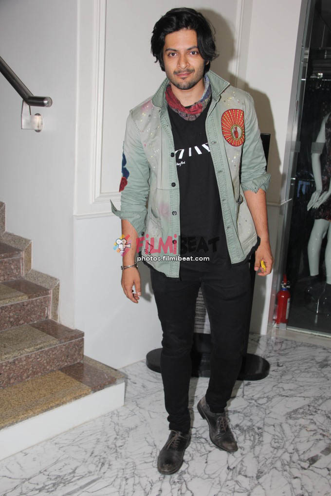 Raees Special Screening For Celebs - Filmibeat