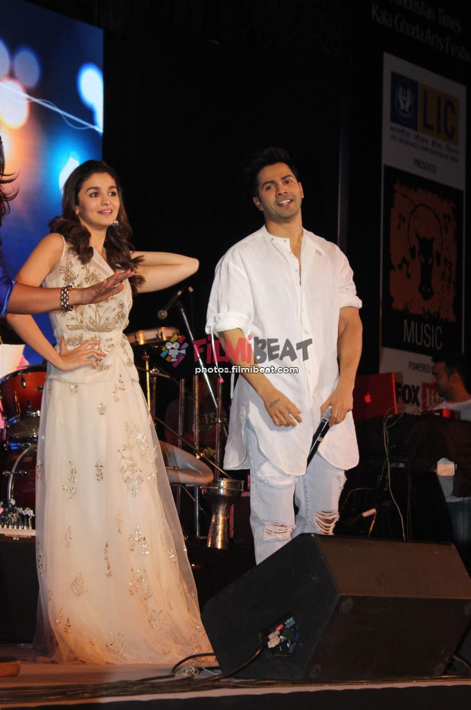 Varun Dhawan & Alia Bhatt At Kala Ghoda Festival 2017 - Filmibeat