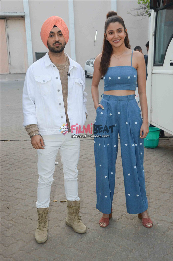 Anushka Sharma And Daljit Singh Spotted At Mehboob Studio - Filmibeat