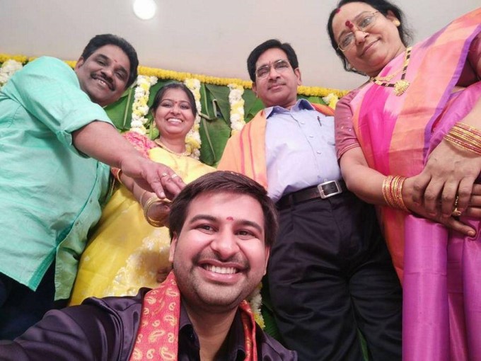 Singer Sri Teja & Valli Gayatri Engagement - Filmibeat