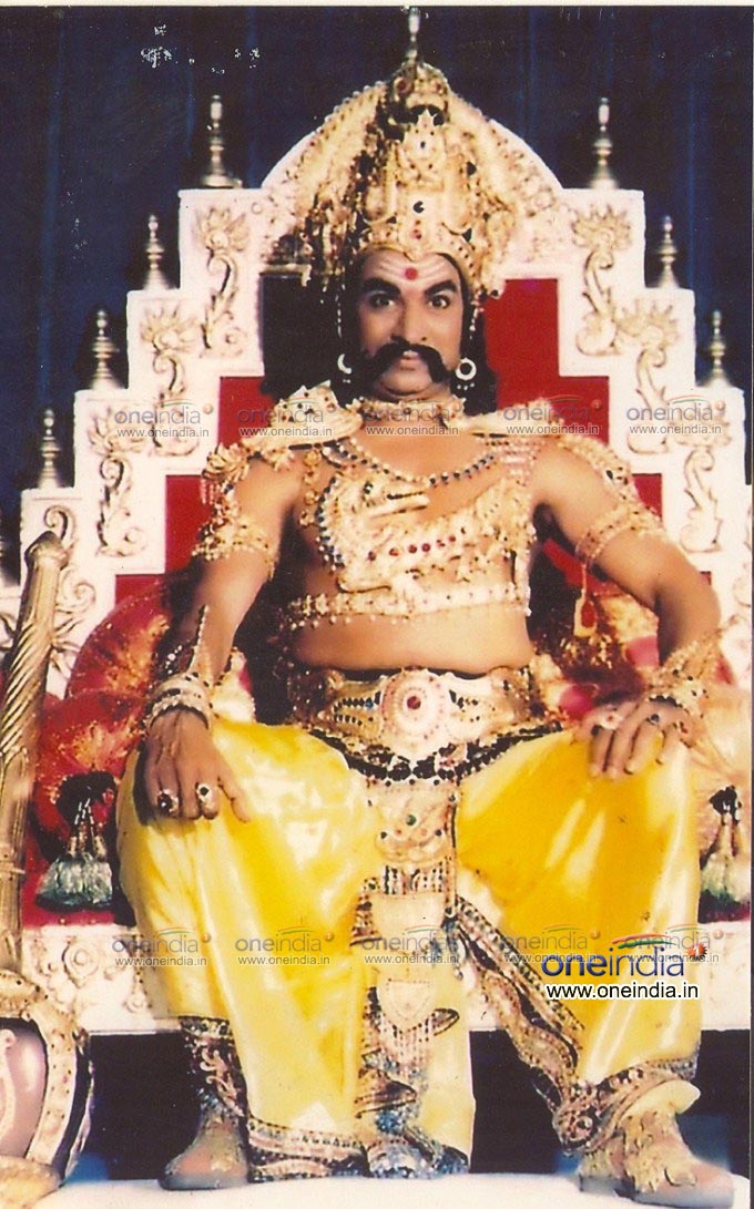 Birthday Special:Dr.Rajkumar Unseen & Rare - Filmibeat