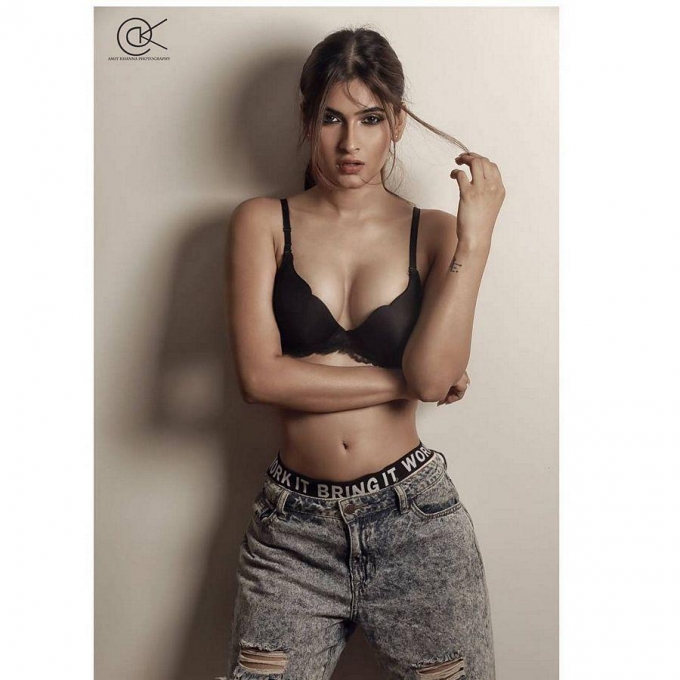 Karishma Sharma Bold - Filmibeat