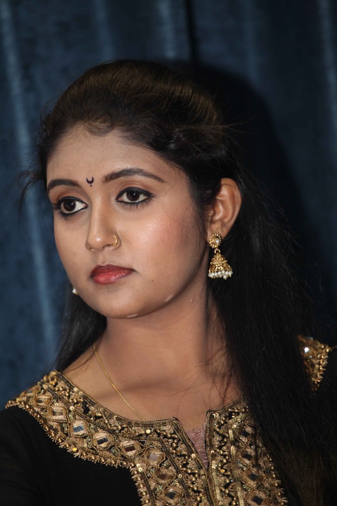 Manasu Mallige Press Meet - Filmibeat